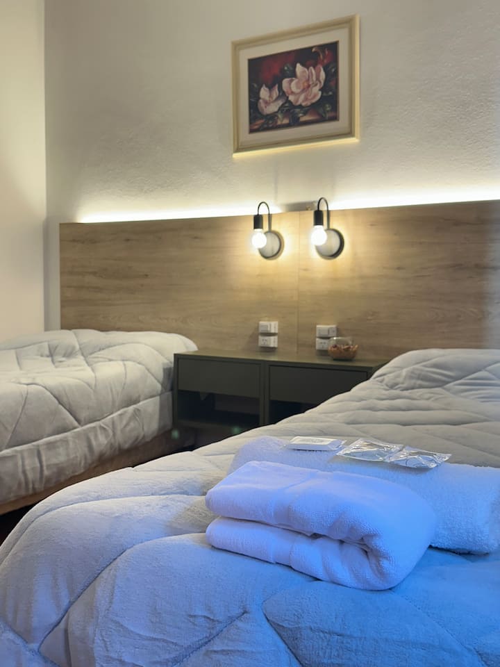 Habitación Dos Personas + Baño - Río Cuarto