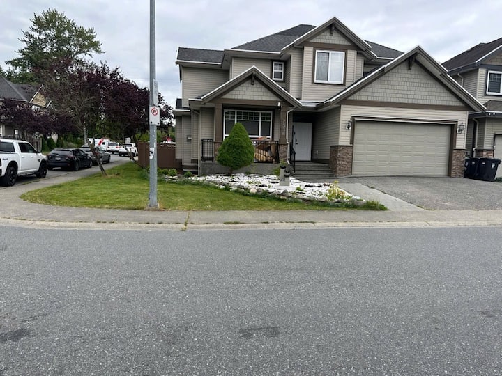 Happy House - Langley