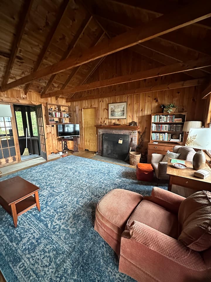 Authentic Waterfront Cottage On Squam Lake - Moultonborough, NH