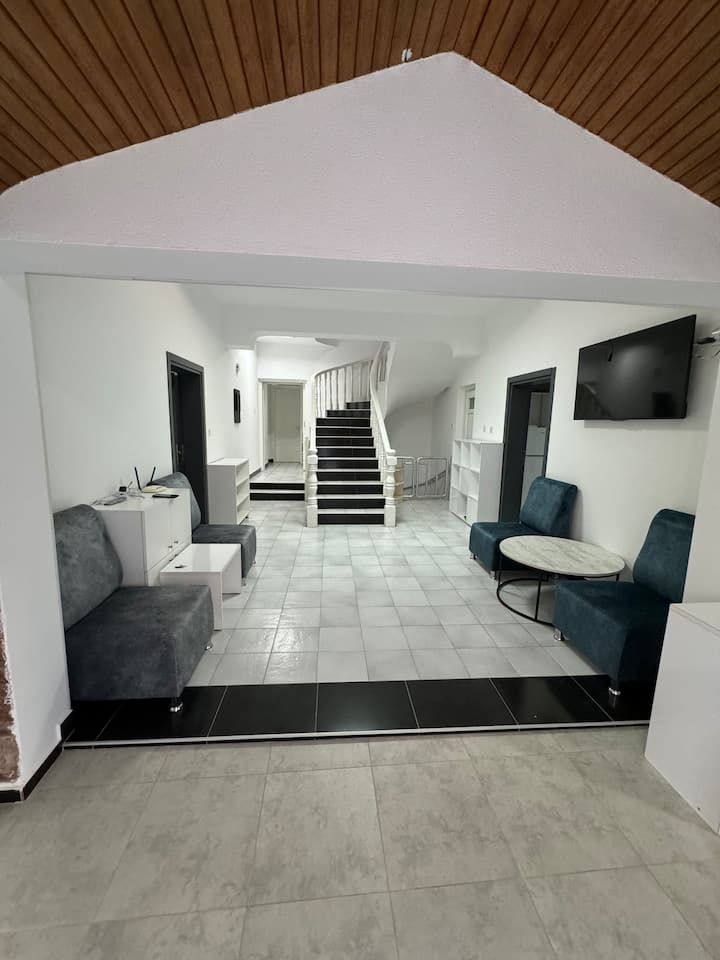 4 Bedrooms 6 Beds (Duplex 8) - Cyprus