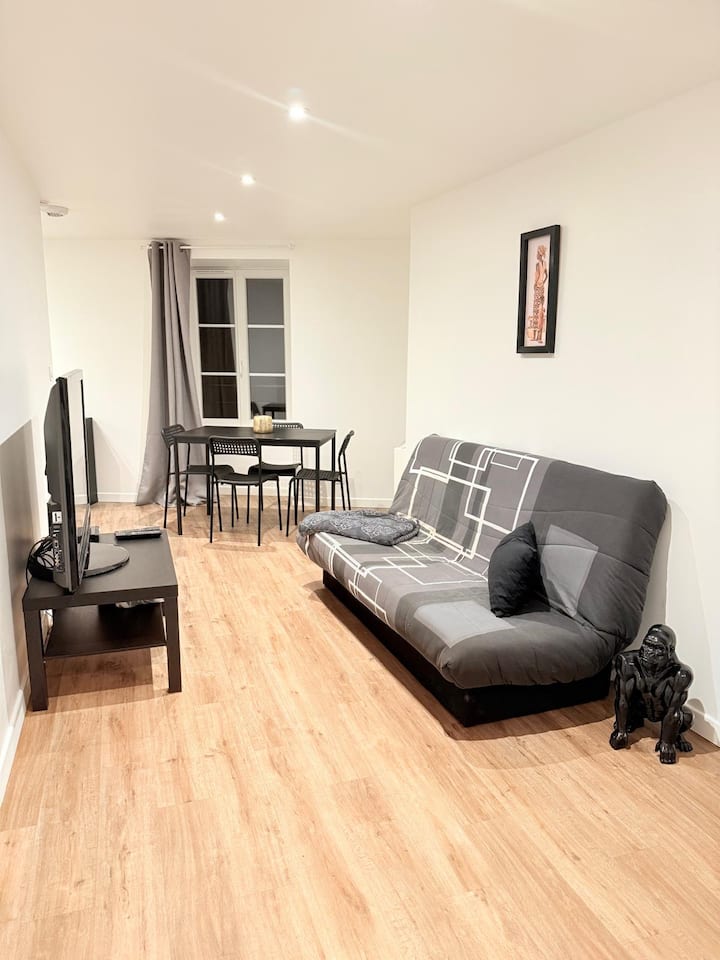 6-niché Derrière La Charmante éGlise Du Palais - Plage d'Herlin