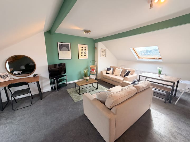 Free Parking | Families | Large Apartment - Harrogate