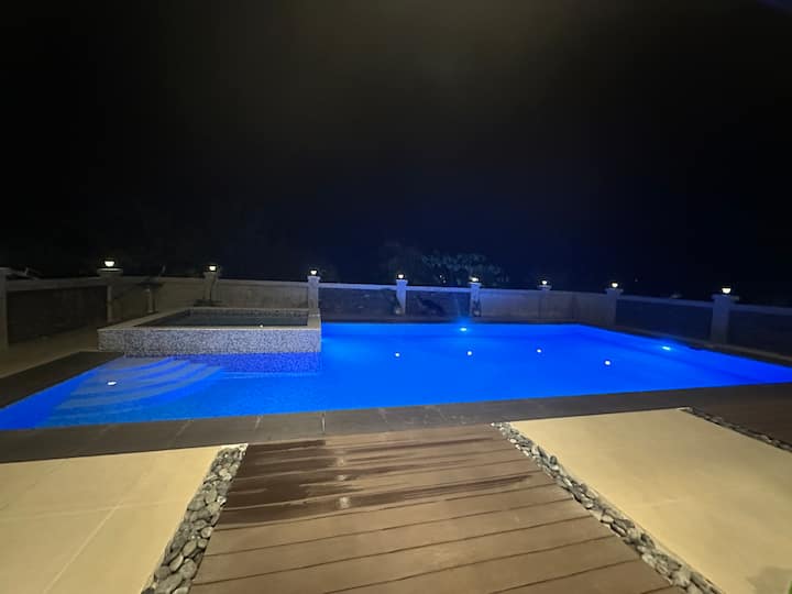 Villa Hosana Resort - Morong