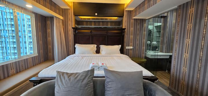 Savvaya At Pakuwon Mall - Surabaya