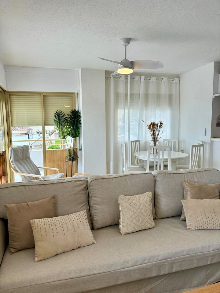 Primera Línea Con Terraza Enorme - Peñíscola