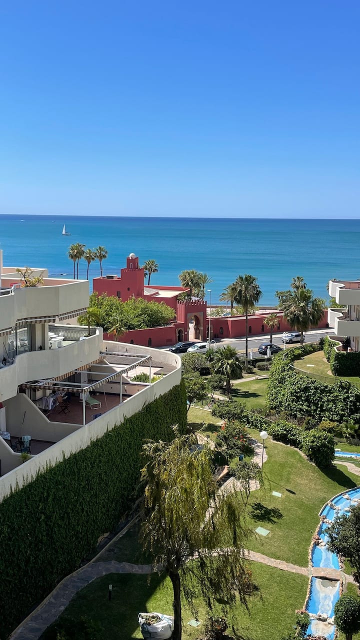 Piso Benalbeach Espectacular Vista Al Mar - Torremolinos