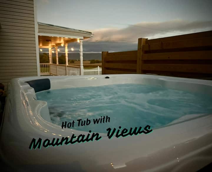 Mountain Views | Hot Tub • Sauna • Wineries • Ski - Virginie