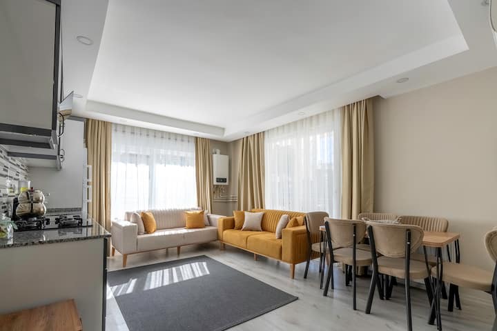 7-şehir Merkezinde 4 Yatak Odalı Dubleks Daire - Antalya