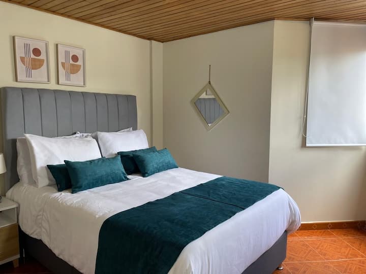 Condo Moderno/cerca A Cc Santafe - Cota