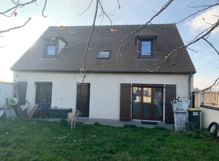 Maison 6 Personnes Avec Piscine - Moissy-Cramayel