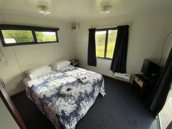 Guestroom In Balfour, Unit 2 - Riversdale