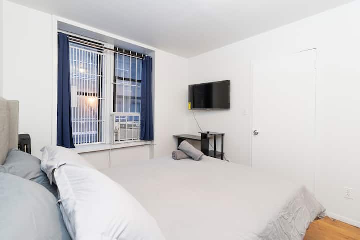 Spacious 2br Ues (Min 30 Days) - 