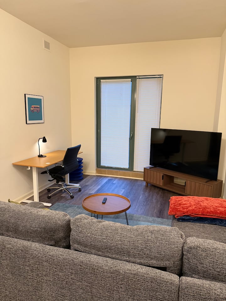 Arlington Apartment With Free Parking - Arlington, VA