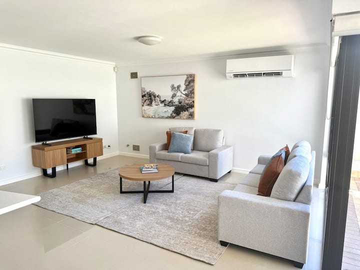 Relaxing House Near Crown Casino & The City - Perth