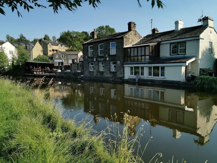 Cosy Canal Cottage - Aéroport de Leeds-Bradford (LBA)