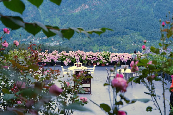 The Wisteria Villa - Luxury Villa In Manali - Manali