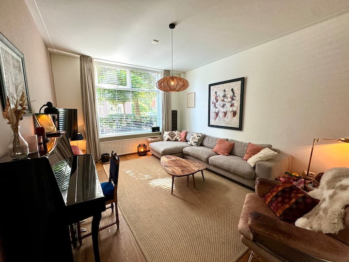 Warm Homely Suburban Stay - Hoofddorp