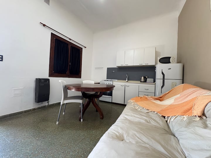 Departamento Céntrico Residencial Con Patio - Zarate