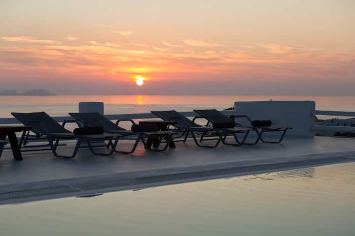 Princess Ii | Jacuzzi & Private Pool Retreat - Mikonos