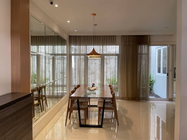 Guesthouse 4 Br Full Furnished - Denpasar