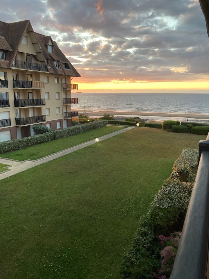 T2 Vue Mer, Terrasse/ Rénové - Plage de Cabourg