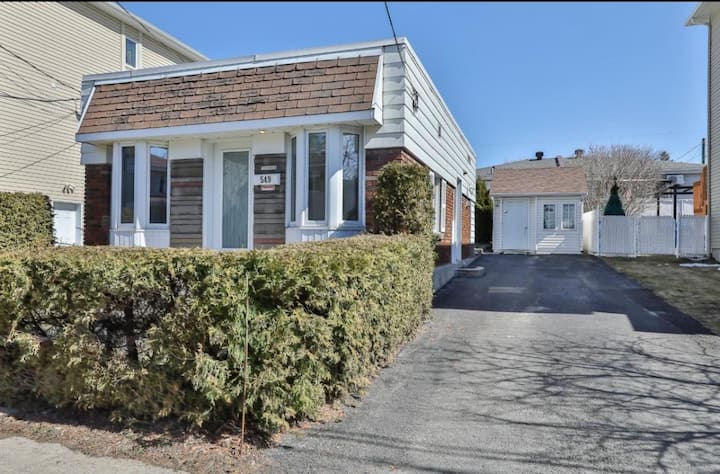 Chez Lyly - Sleeps 7 - Place Bell