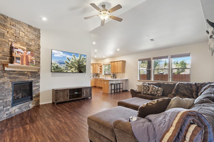4bd | Walk To Golf | Bbq Grill | 10 Min Bearizona - Williams