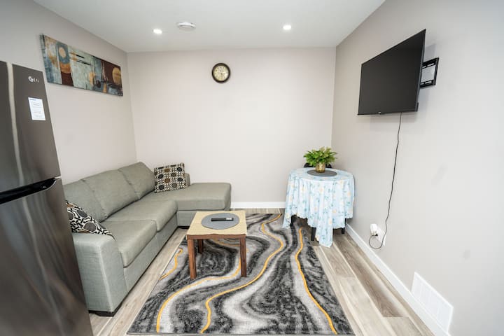 Cozy Guest Suite In The Greens - Regina