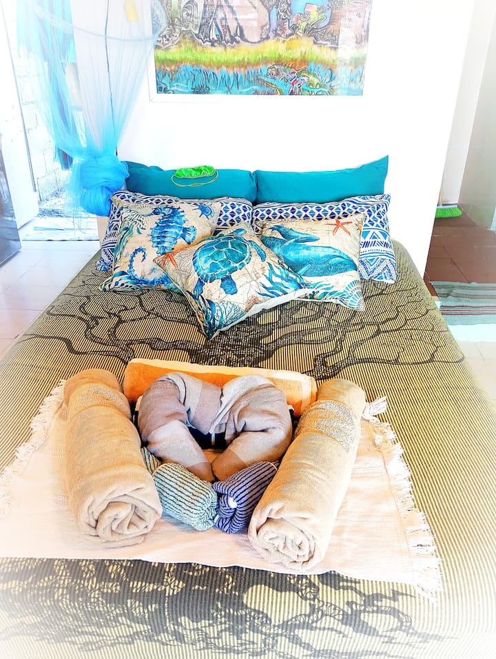 Close To The Beach: Cozy Backpackers Place - Cozumel