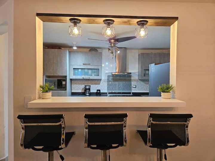 Casa Moderna En Apodaca, Cerca Del Aeropuerto - Jalisco