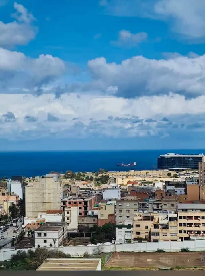 Appartement Nb/ 6 Pers/150m2 / Parking Sous-sol - Oran