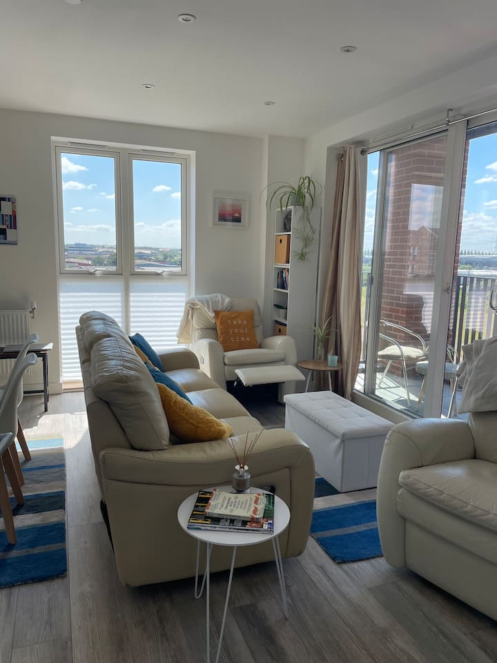 Modern Apartment, Greater London, Rm13 - Romford