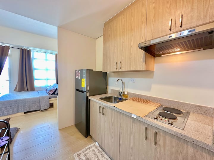 Twin Lakes Residences Shiraz L2j | Unique Studio - Alfonso
