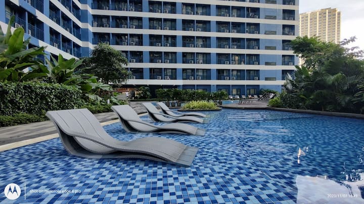 Lesuite@ayala 
Ayala, Makati
Smdc Air Residences - Makati