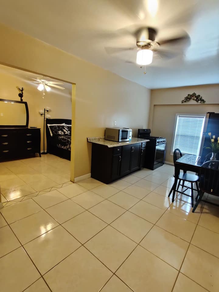 Pequeña Casita - Aéroport George-Bush de Houston (IAH)