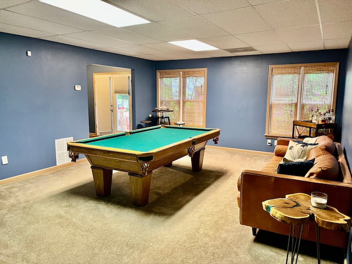 Suburban Oasis Basement Stay - Suwanee, GA