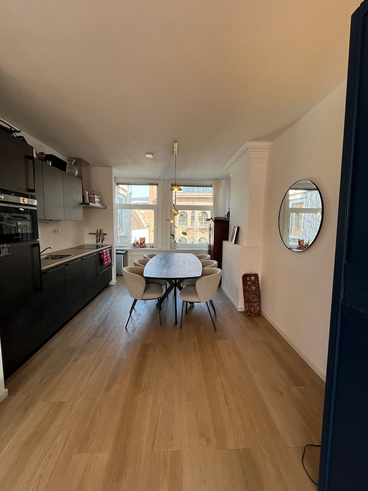 Licht Appartement In Hartje Jordaan - アムステルダム