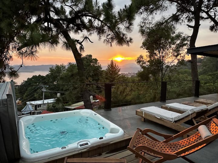 Majestuosa Residencia Con Vistas Al Lago Y Bosque! - Valle de Bravo