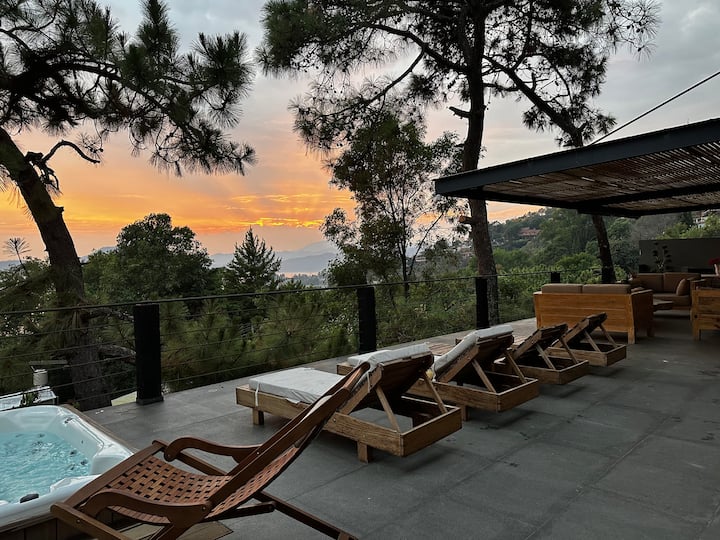 Majestuosa Residencia Con Vistas Al Lago Y Bosque! - Valle de Bravo
