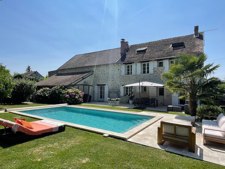 Maison Briarde Avec Piscine - Francia
