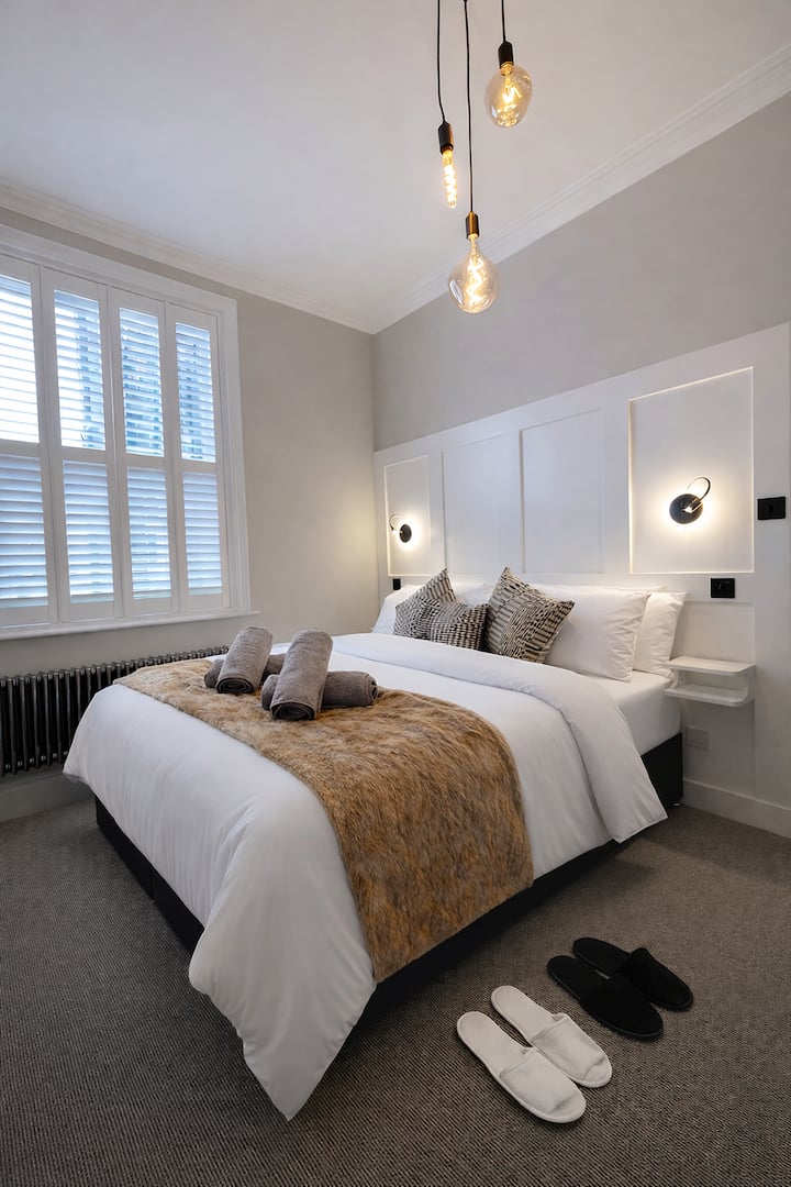 Stylish Ground-floor Flat With Private Parking - Knaresborough