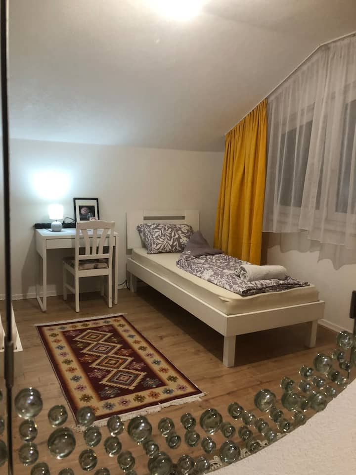 Room For 2 With Balcony And Garden, Next Toairport - Sarajevo