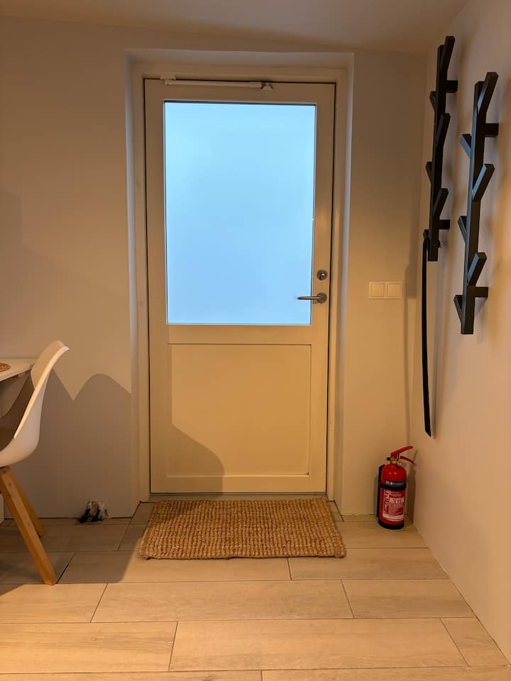 Guesthouse Downtown Selfoss - 셀포스