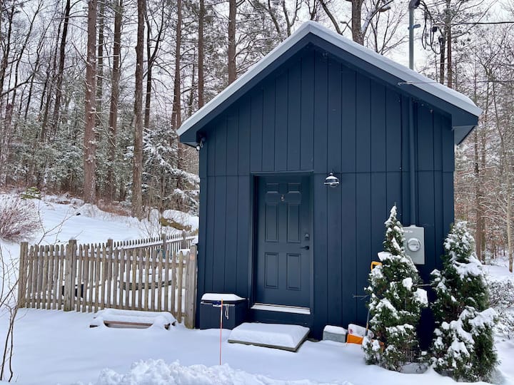 West Hill Outpost - Highland Lake, Winsted