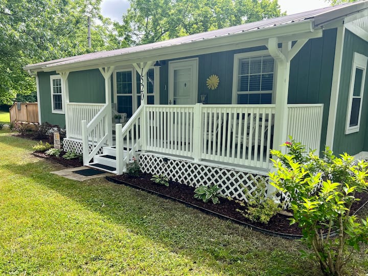 Cute-cozy-clean
2b-2b Cottage By Fcf State Pk - Fall Creek Falls, Pikeville