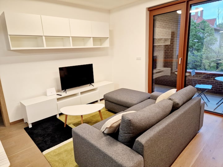 Zwirn Modern Suite With Parking - Bratislava