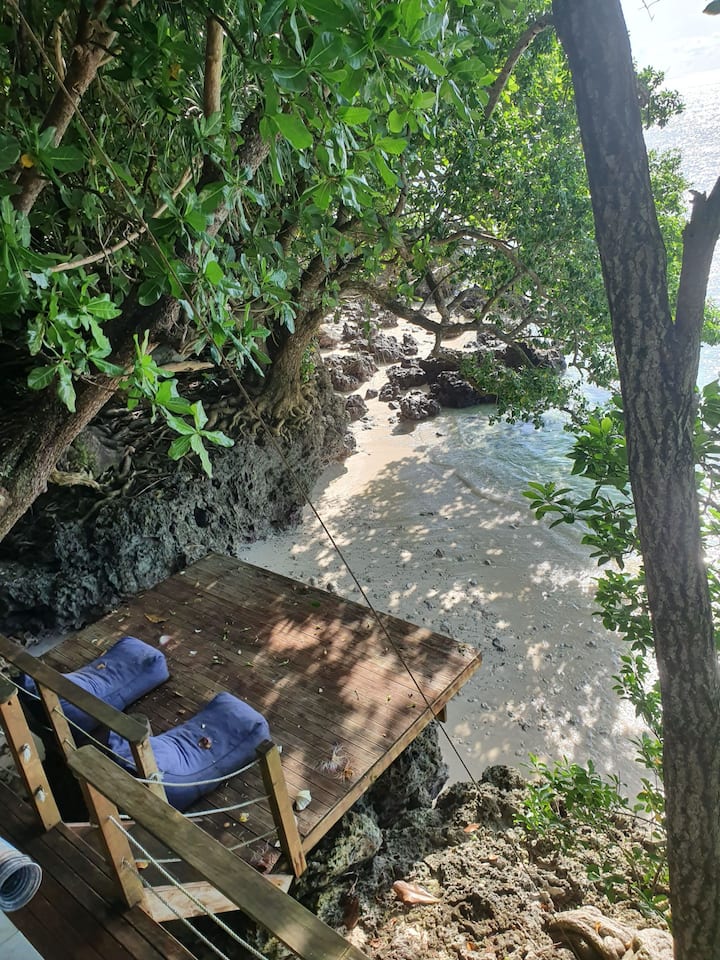 Eco Luxury Waterfront Treehouse - Vanuatu
