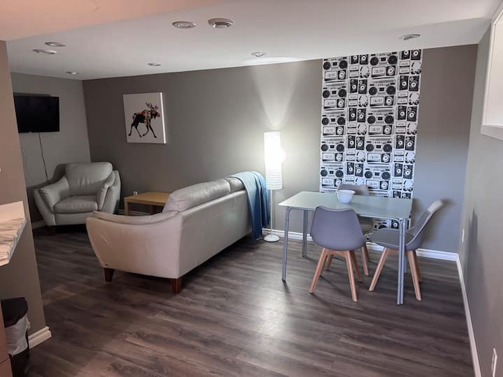 Mod 1brm, Convenience Of Home - Moose Jaw