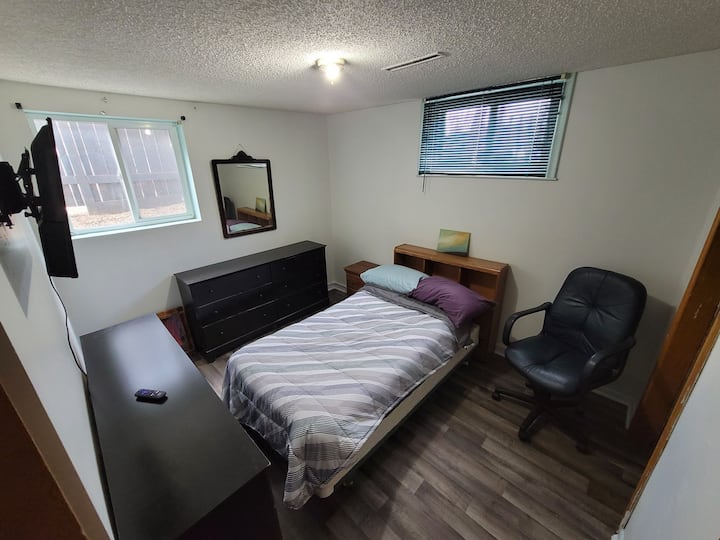 Cozy, Quiet Corner - North Battleford