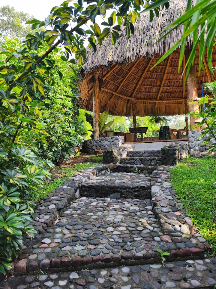 Villa Xojonik
Irtra Retalhuleu - El Nuevo Palmar